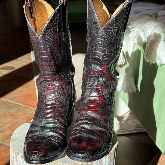 Lucchese | Shoes | Lucchese Black Cherry Cayman Tail Round Toe Size 9d ...